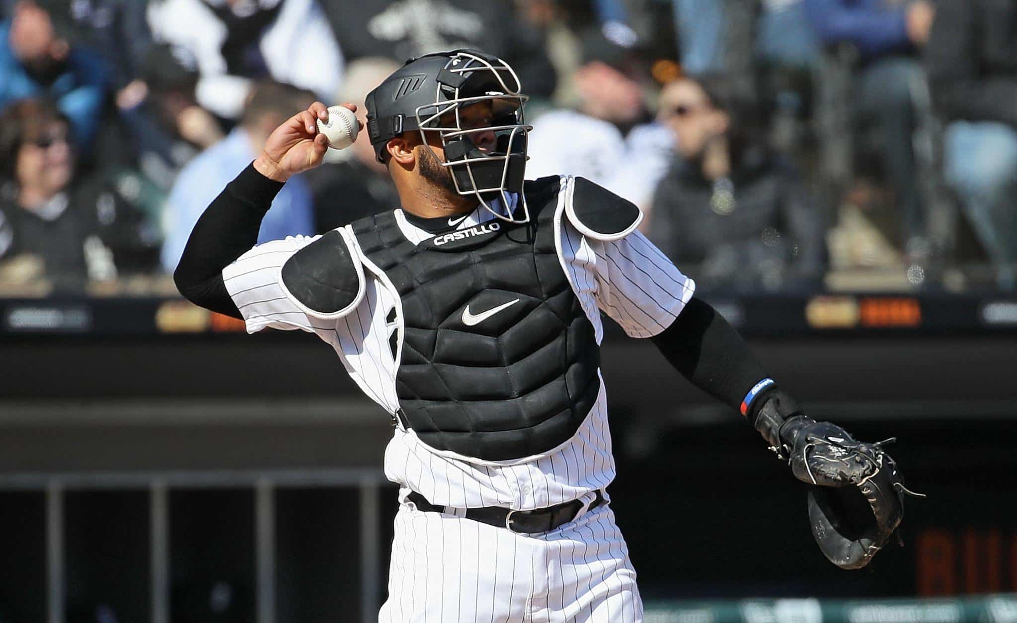 White Sox Update: Welington Castillo traded to Rangers, Josh Osich ...