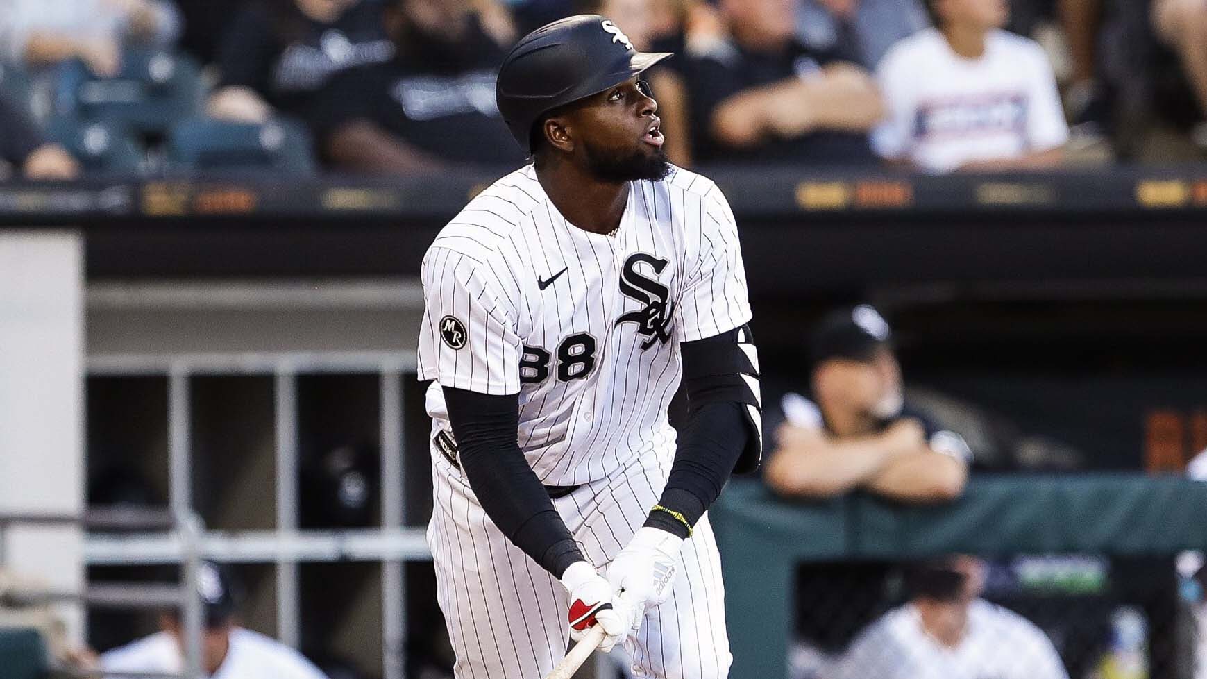Luis Robert Exits Finale Early With Groin Strain | Sox On 35th