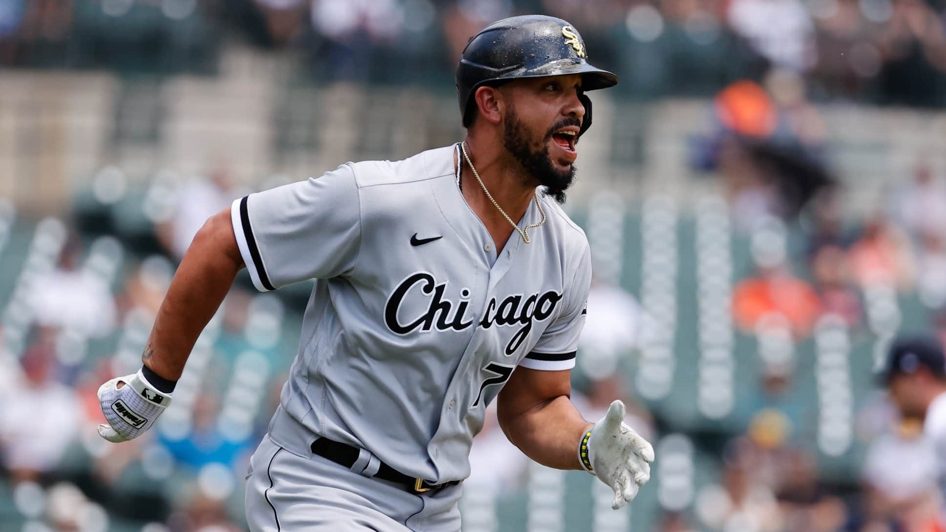 Former White Sox slugger Jose Abreu eyeing MLB comeback in 2025 | Sox ...