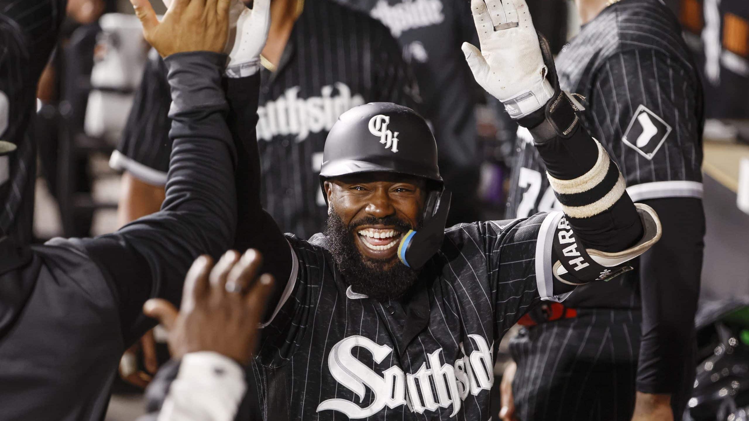 White Sox decline Josh Harrison's 2023 option | Sox On 35th