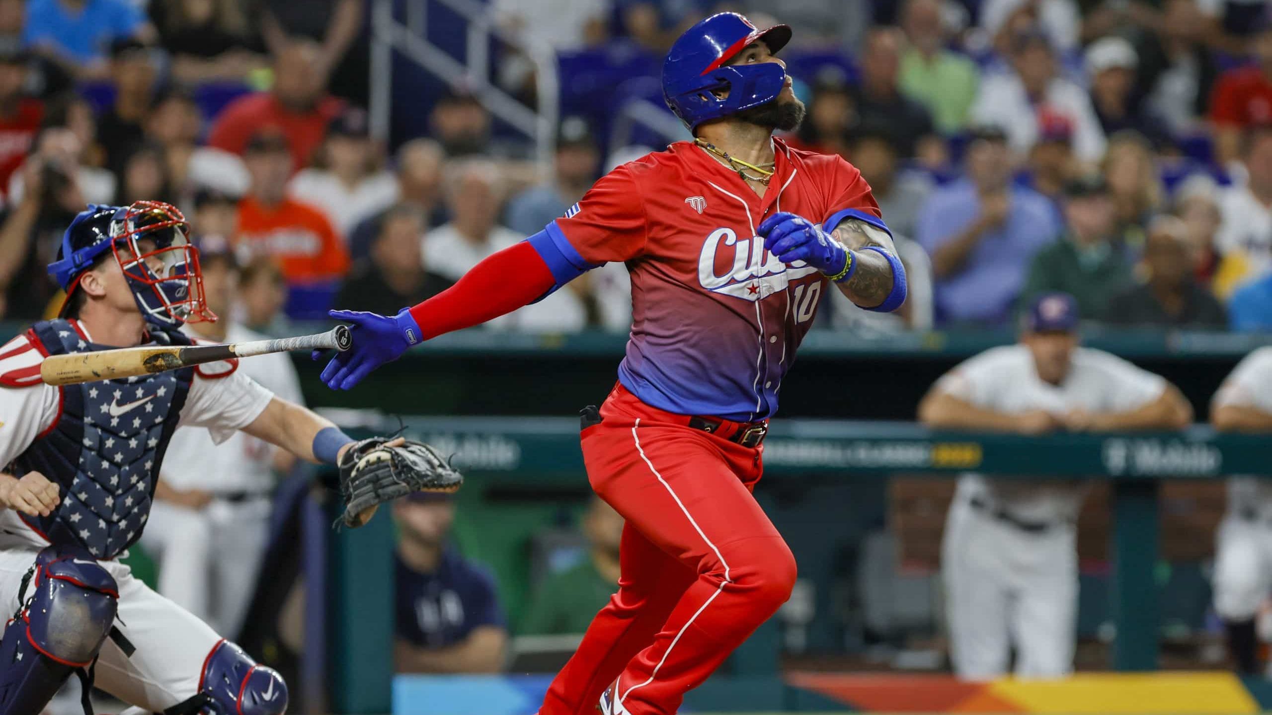 Yoan Moncada exits WBC game early with bruised rib | Sox On 35th