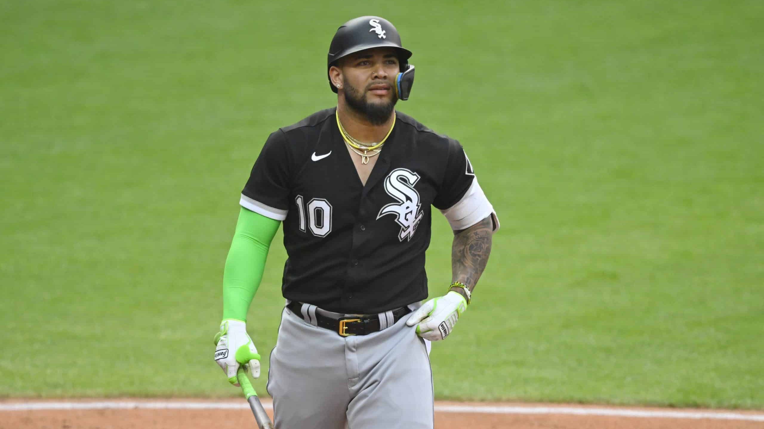 White Sox place Yoan Moncada on IL, call up Zach Remillard | Sox On 35th