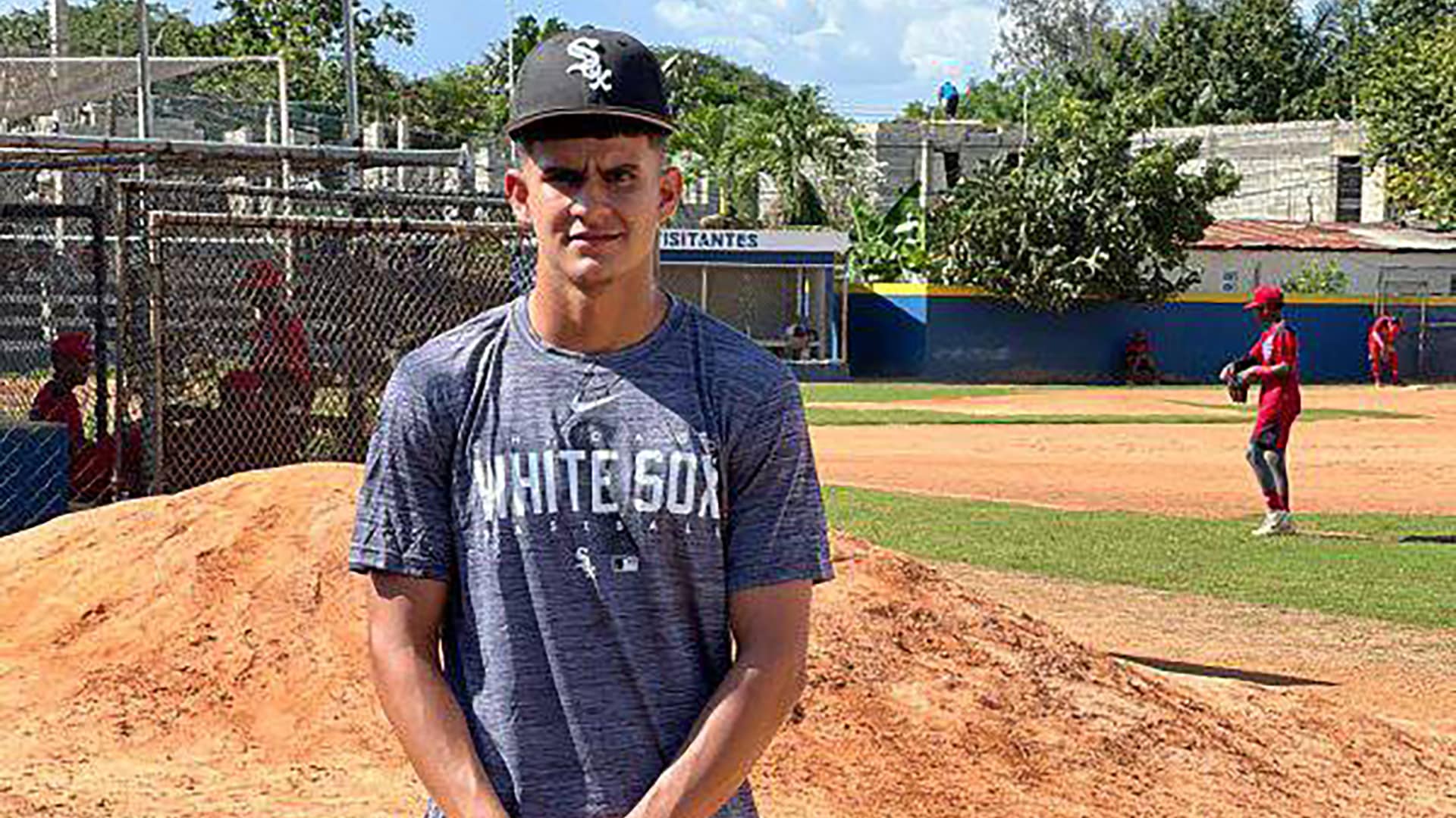 Report: White Sox to sign 16-year-old Cuban pitcher Yobal Rodriguez ...